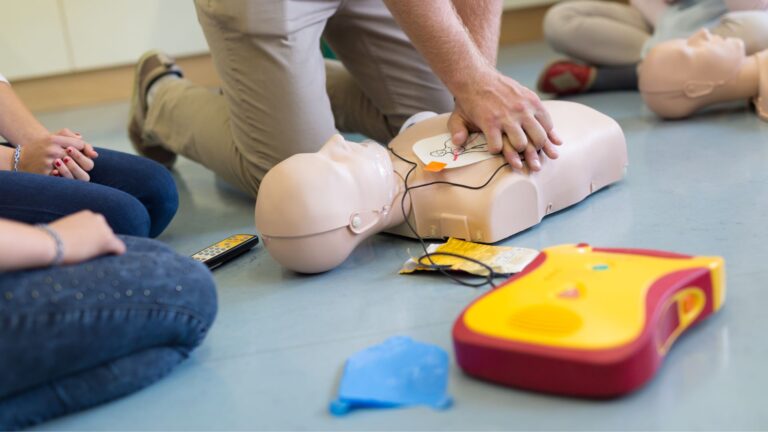 CPR and AEDs: How to Use Them Together for Optimal Results | CPR ...